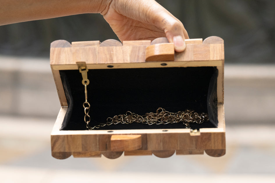Lakadee – Empressive Finds